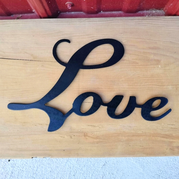 Source Unknown | Accents | Metal Hanging Love Sign Wall Decor | Poshmark